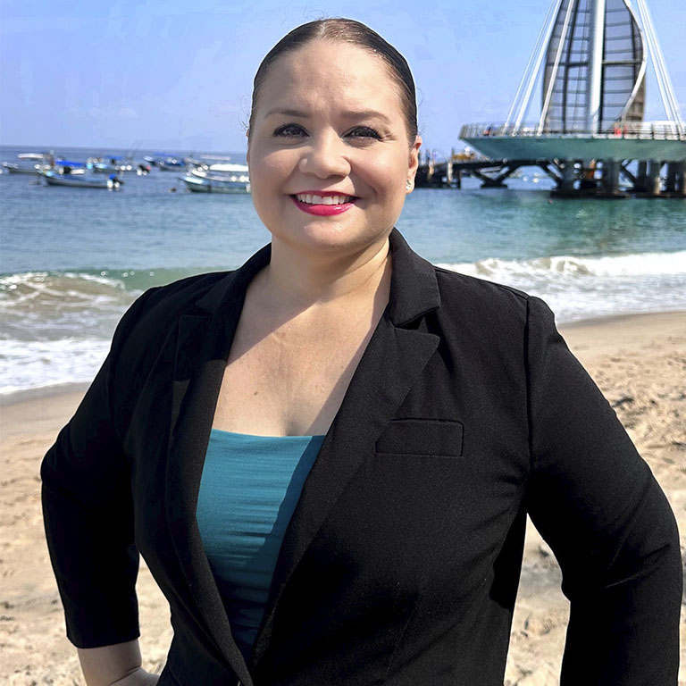 Casa Luxe Real Estate Team – CASA LUXE REAL ESTATE